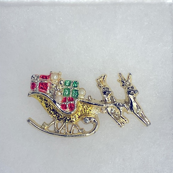beatrix | Jewelry | Vintage 97s Signed Beatrix Santa Sleigh Brooch ...